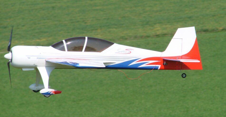 Sebart Sukhoi 29 E50 anyone know what covering and colour it is ...