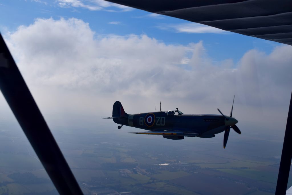 Supermarine Spitfire IX MH434, photographed in the air from Dragon ...