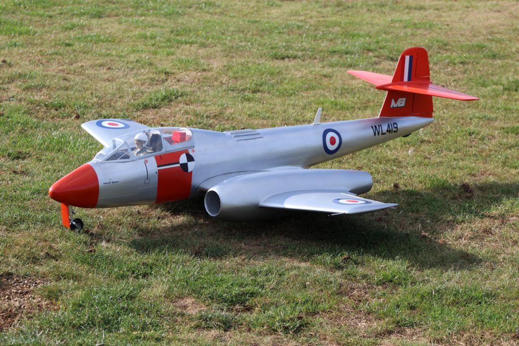 T&J Gloster Meteor T7 1/2 as MB's WL419 - Scale and Semi-Scale kits ...