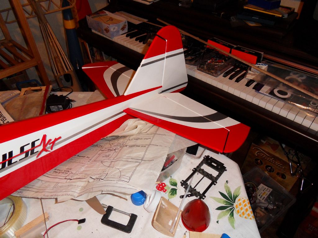 Hangar 9 Pulse XT 40 60 - Sport, Aerobatic and 3D kits - RCM&E Home of ...