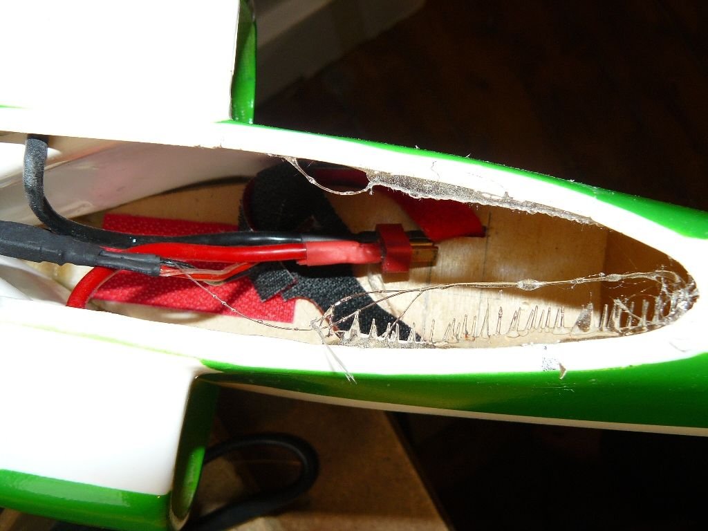 Fuse too brittle around cockpit, had to glass it to add strength ...