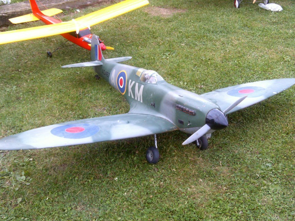 Engine recommended for Mick Reeves 74" Spitfire - IC Engines - RCM&E ...