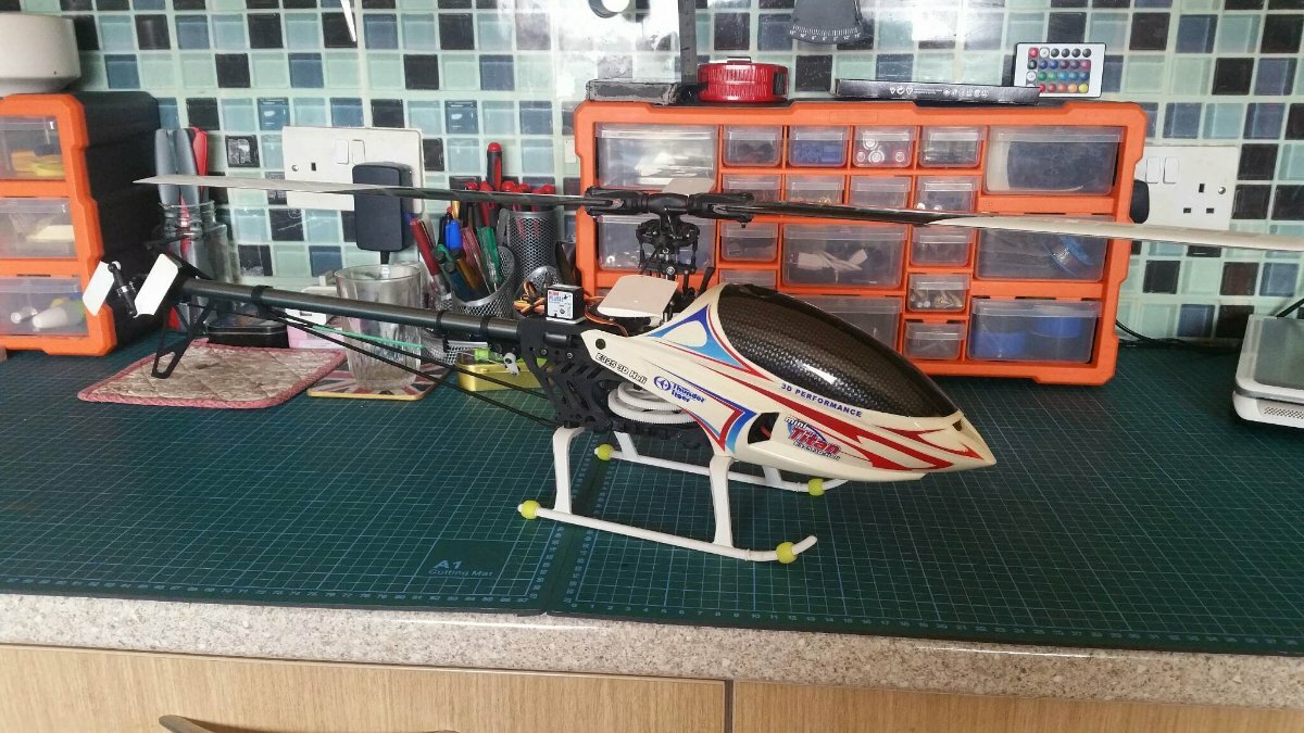 Thunder Tiger MIni Titan E325 Heli - FOR SALE - RCM&E Home of Model ...