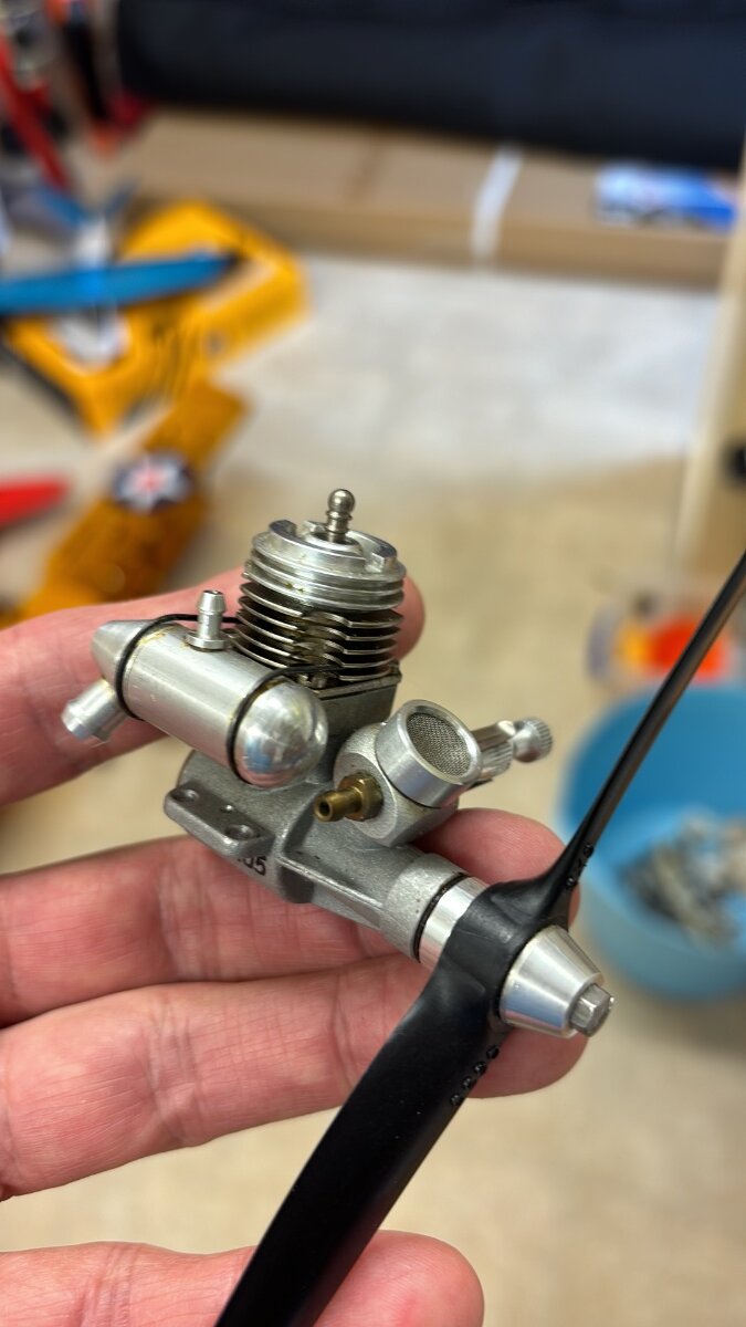 Engine ID please - IC Engines - RCM&E Home of Model Flying Forums