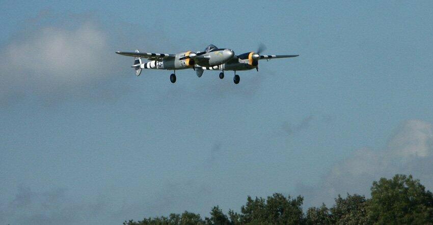 Contra rotating props on multi engined models - All Things Model Flying ...