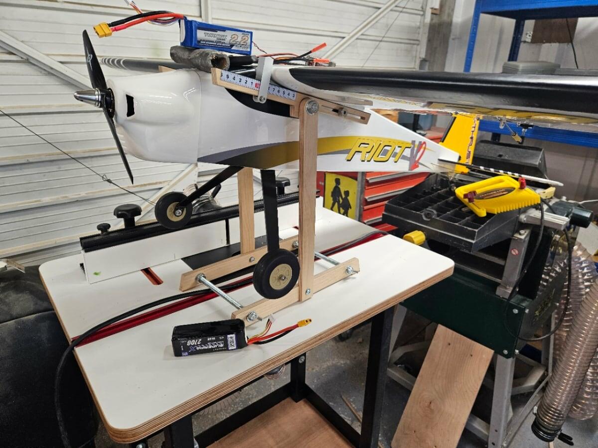Max Thrust Pro Built Riot - balancing problem (Electric) - All Things ...