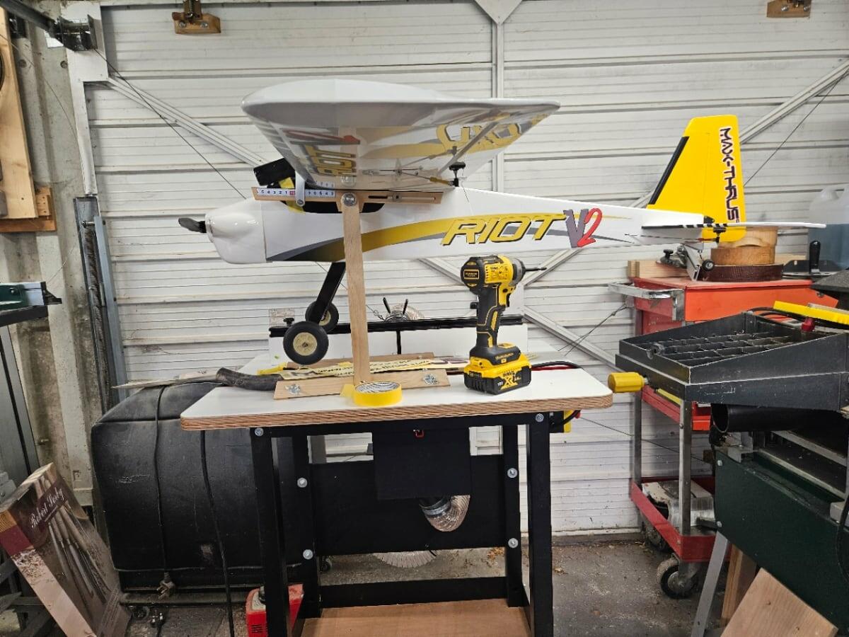 Max Thrust Pro Built Riot - balancing problem (Electric) - All Things ...